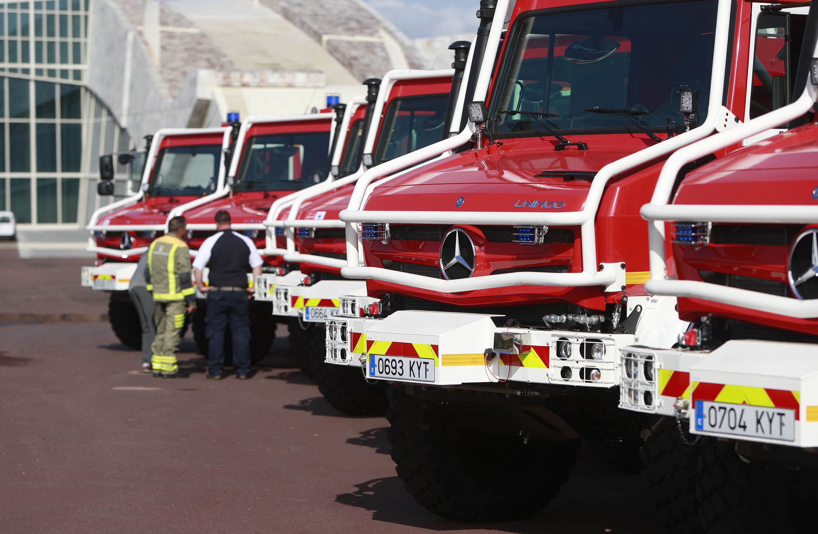 Fumata branca no Parque de Bombeiros e a comisaría de Santiago ...